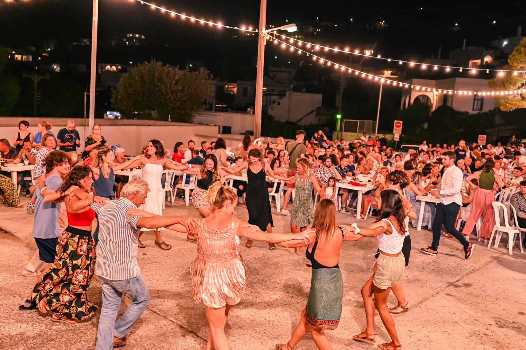 Η γιορτή του Καράβολα στις Λεύκες - Welcome to Paros